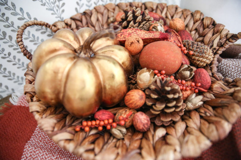 Decorating our Hallway for Fall 2018 - Bower Power