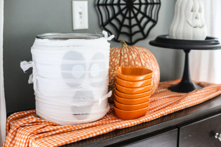 Halloween Decor in the Dining Room - Bower Power